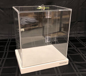 Custom Acrylic Displays | HP Manufacturing